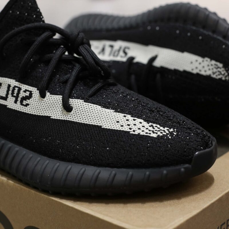 Giày adidas Yeezy Boost 350 V2 'Oreo' - Cop Sneaker