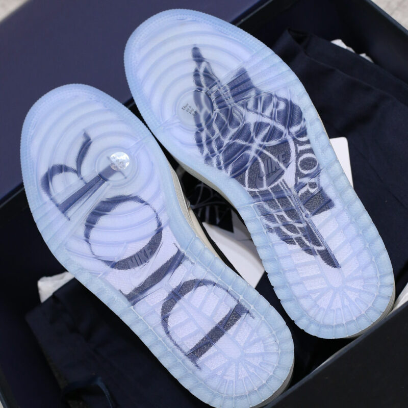 (BEST) Air Jordan 1 Low Retro Dior - Cop Sneaker
