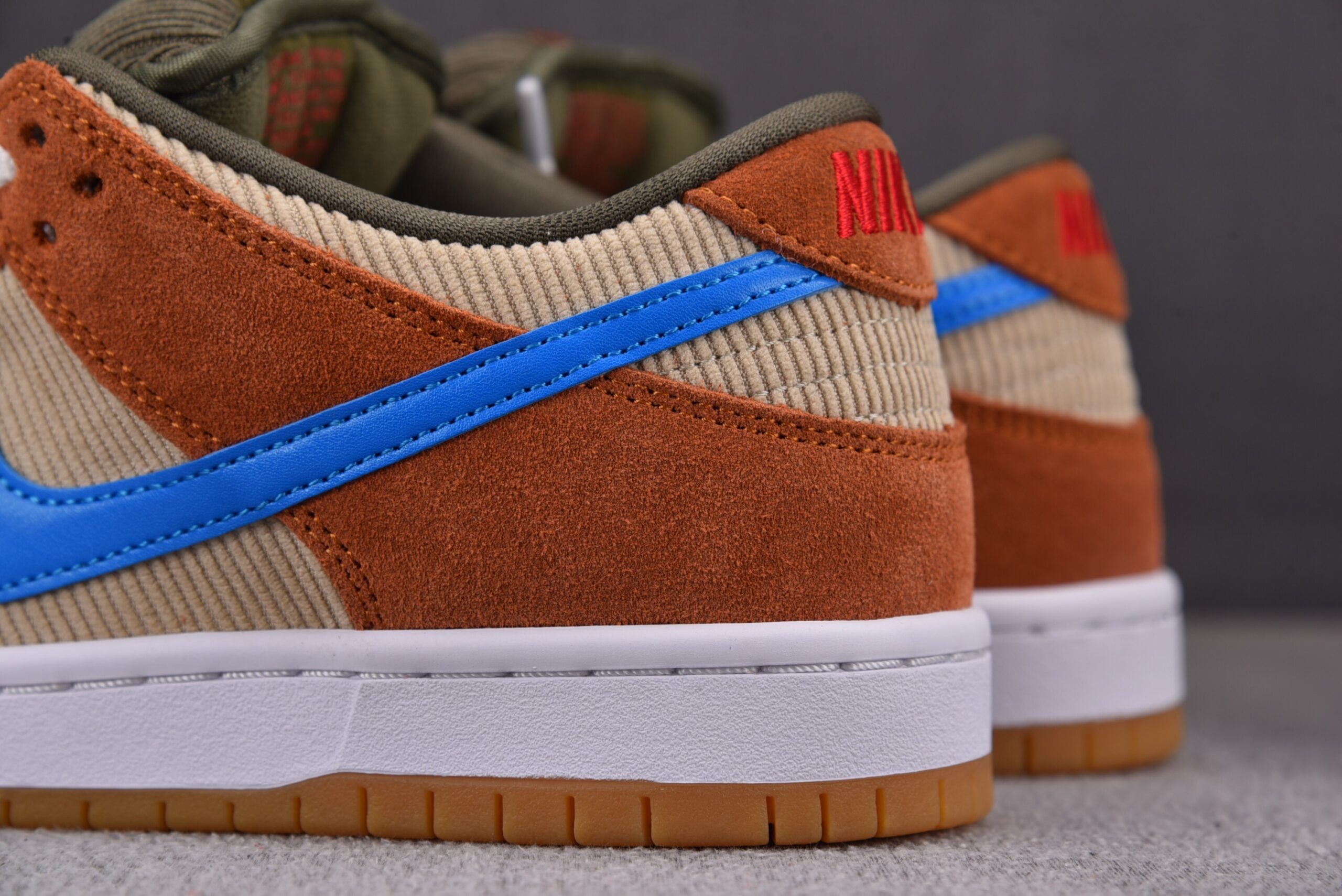 (BEST) Nike Dunk SB Low Pro 'CORDUROY' - Cop Sneaker
