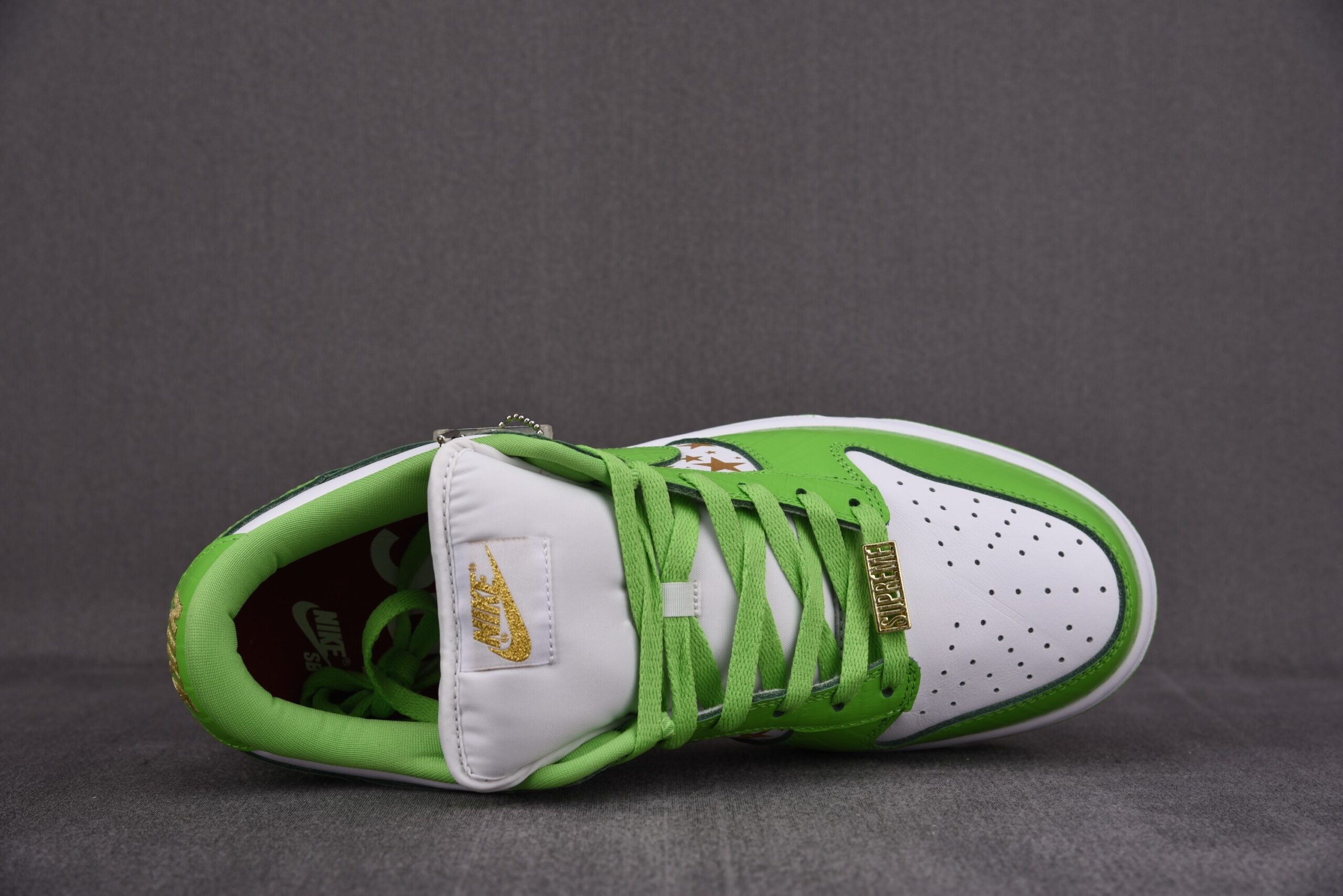 (BEST) Nike Supreme Dunk Low OG SB 'MEAN GREEN' - Cop Sneaker